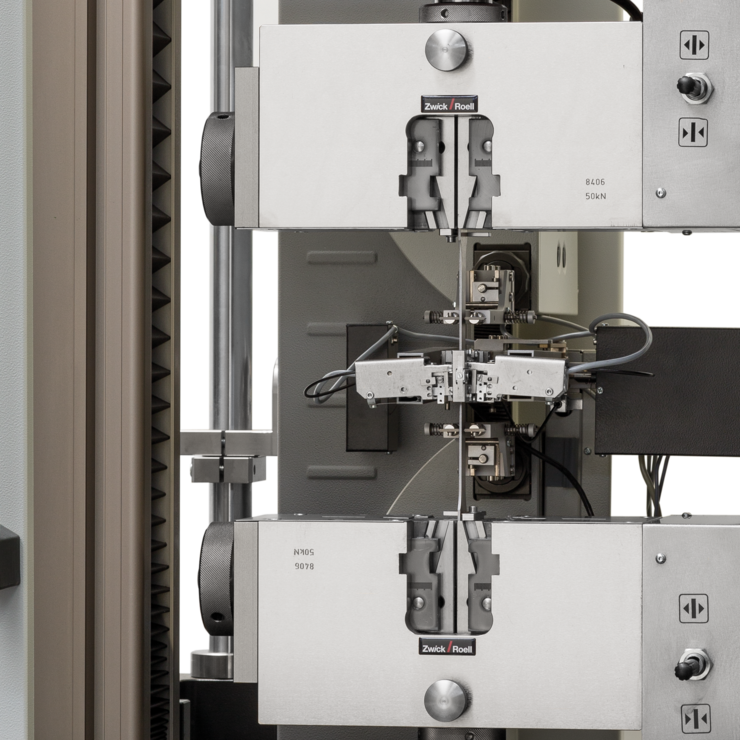 Wedge screw grips - ZwickRoell