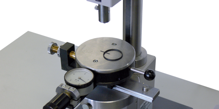 ZwickRoell 3103 hardness tester to IRHD micro | ZwickRoell