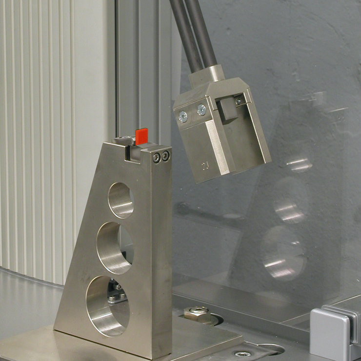 HIT pendulum impact testers up to 50 joules | ZwickRoell