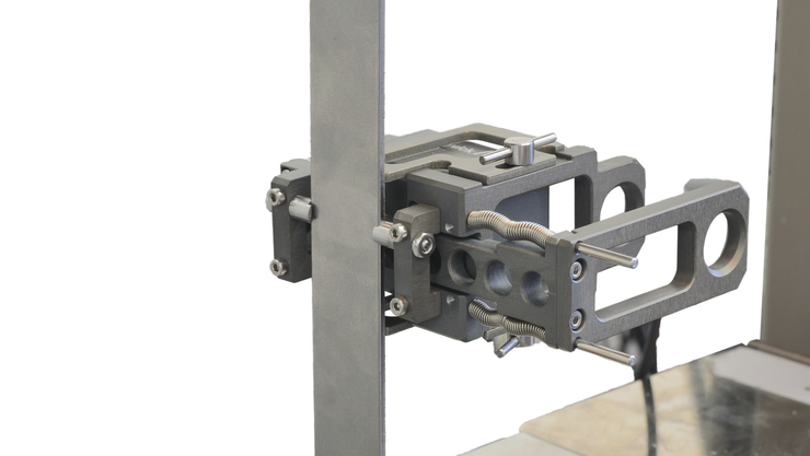 Clip-on extensometers | ZwickRoell