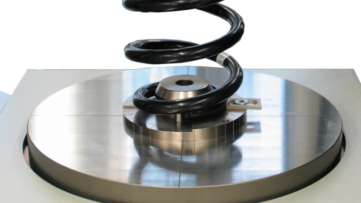 Coil spring testing - precise & standard-compliant | ZwickRoell